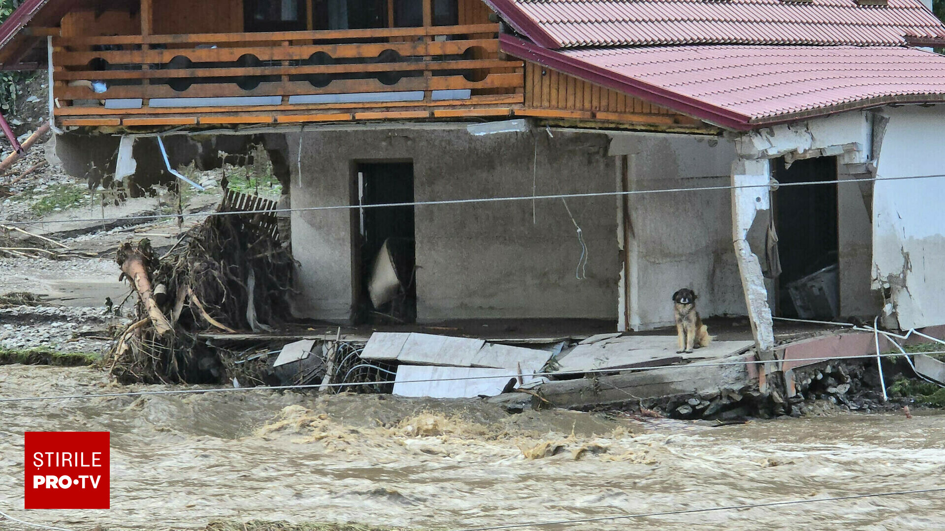 Cod portocaliu de inundaţii pe râuri din patru judeţe, până luni ...