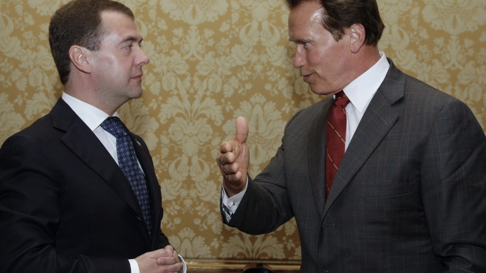 Si-au incordat muschii. Medvedev fata in fata cu Terminatorul - Știrile ...