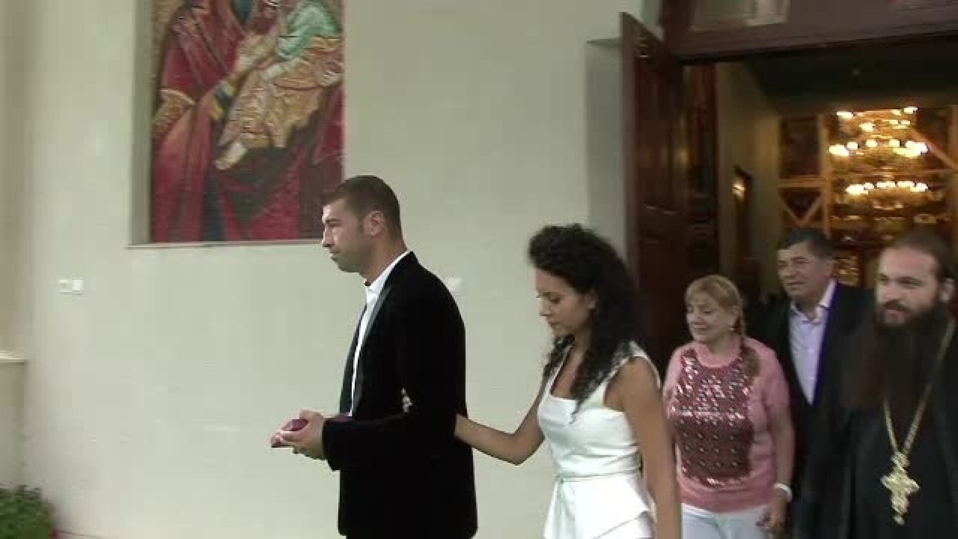 La o saptamana de la nunta, Lucian Bute si sotia sa au fost cu nasii la ... La o saptamana de la nunta, Lucian Bute si sotia sa au fost cu nasii la ...