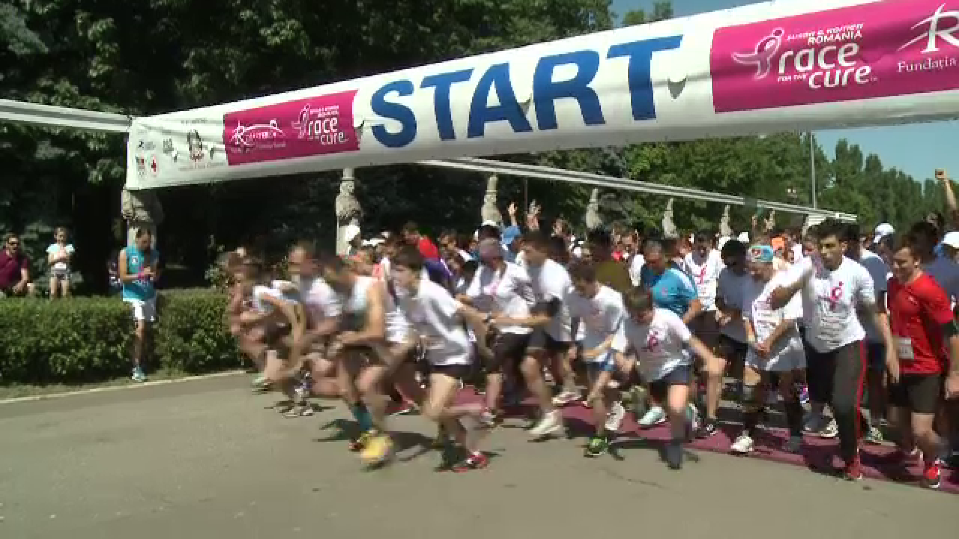 "Race for the Cure". Andreea Esca, Monica Dascalu si Alex Dima au ...
