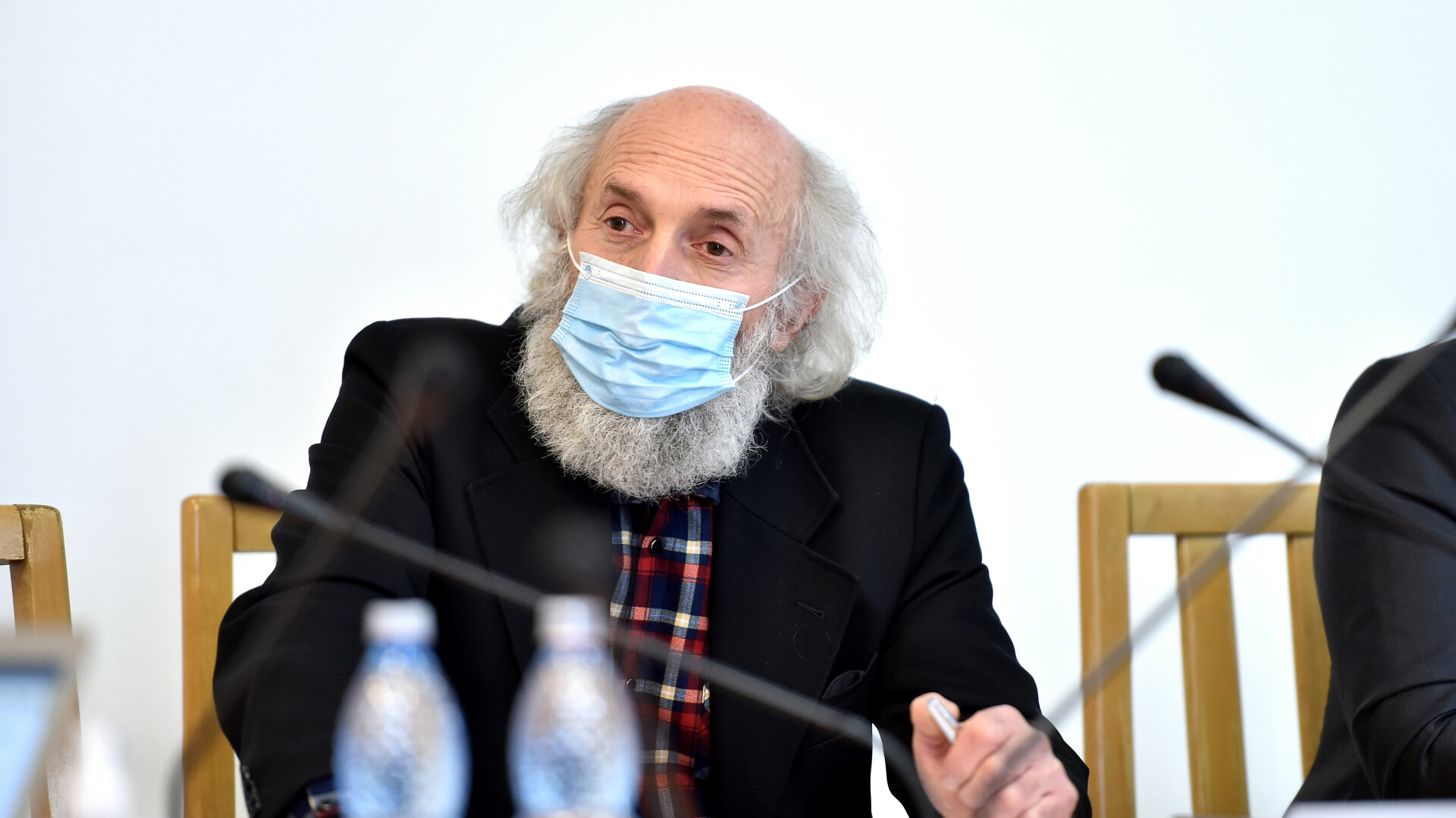 Un senator AUR a provocat râsete în plen: ”Când sinapsele sexuale se ...