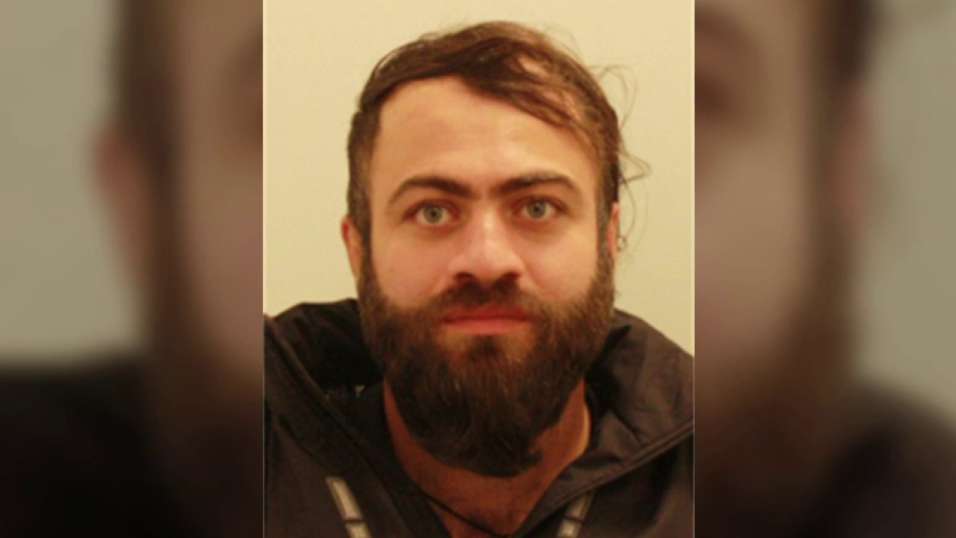 Unul dintre cei mai căutați criminali din UE a fost predat autorităților române. A omorât doi ...