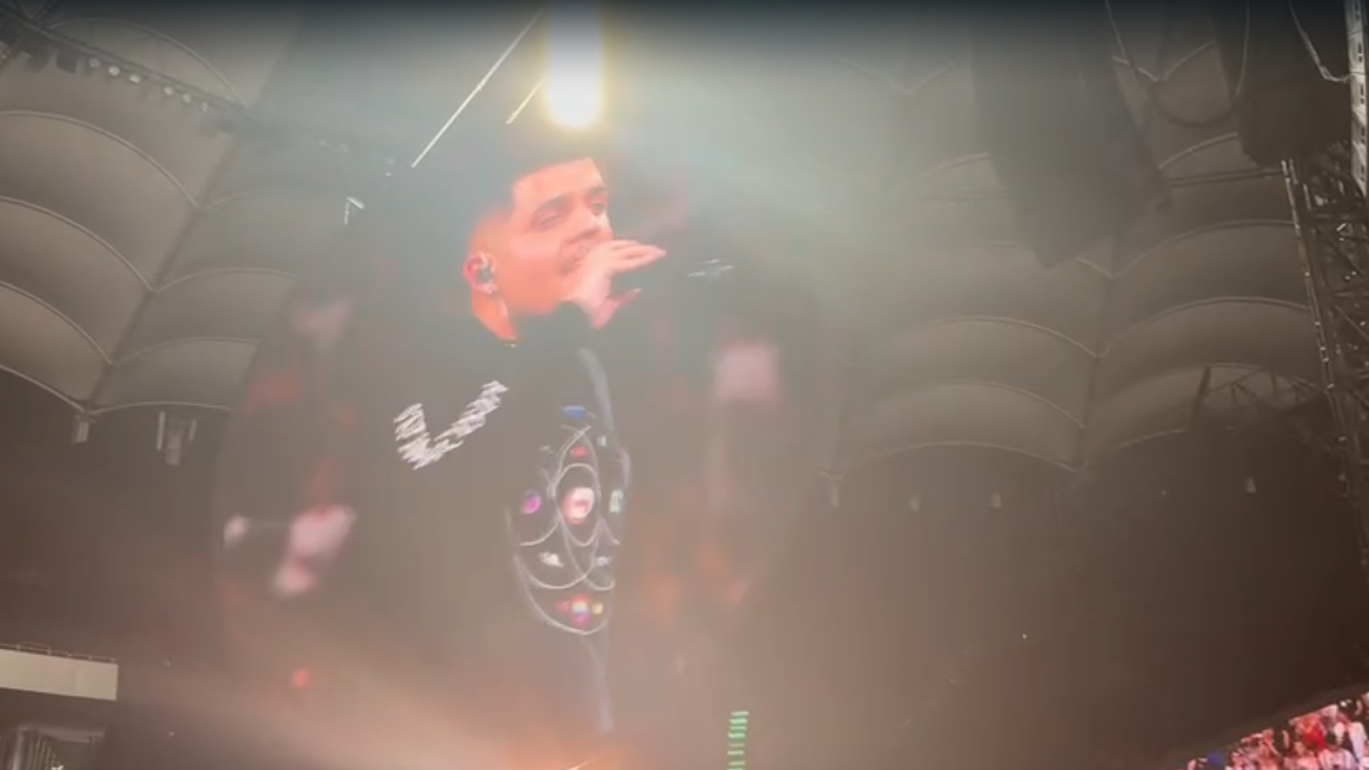 Babasha a urcat din nou pe scenă la concertul Coldplay. Ce s-a ...