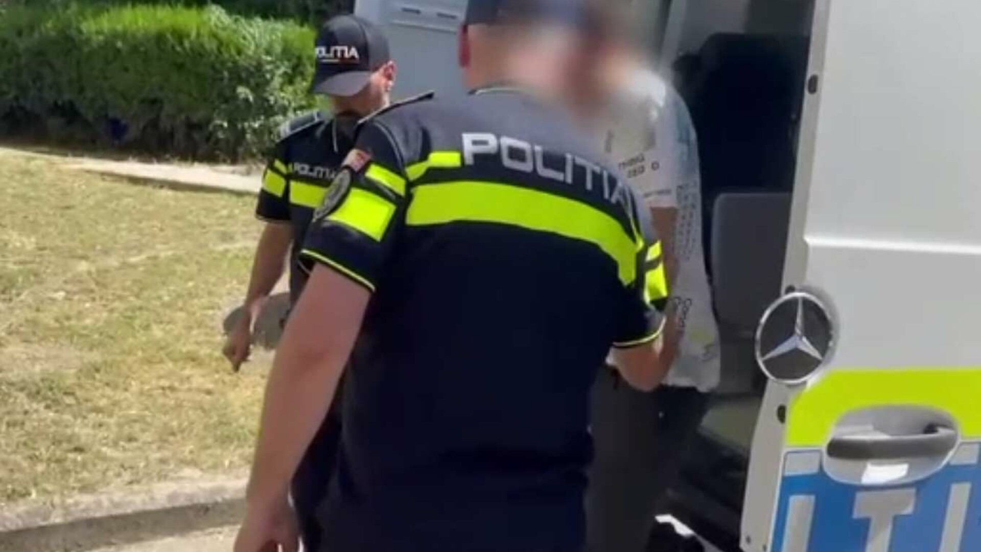 Gestul neașteptat făcut în sala de judecată de studentul care i-a dat foc profesorului din ...