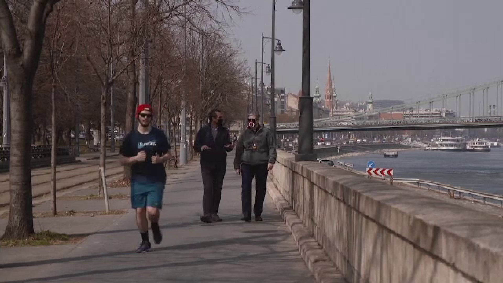 Al treilea val al pandemiei are urmări dramatice în Europa. Franța ar ...