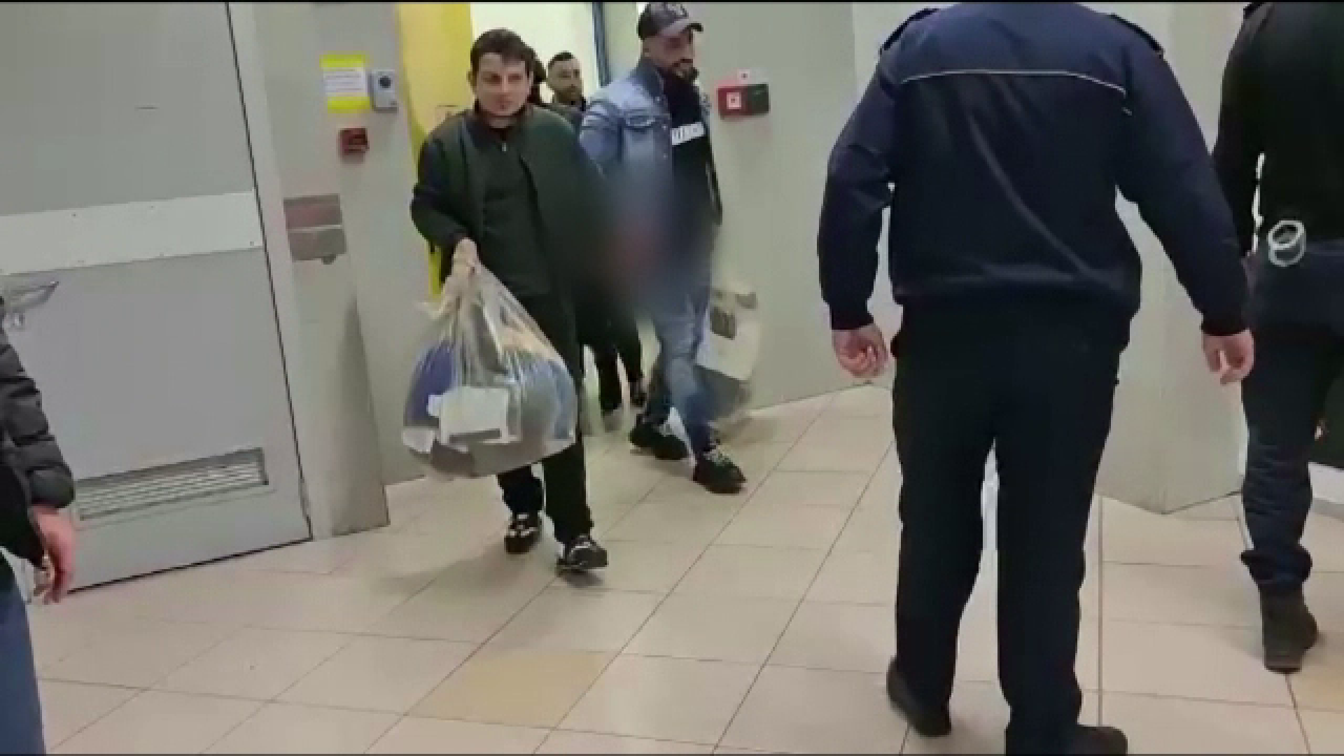 Daniel Balint, fiul lui Sile Cămătaru, a fost extrădat în România. Cum ... Daniel Balint, fiul lui Sile Cămătaru, a fost extrădat în România. Cum ...