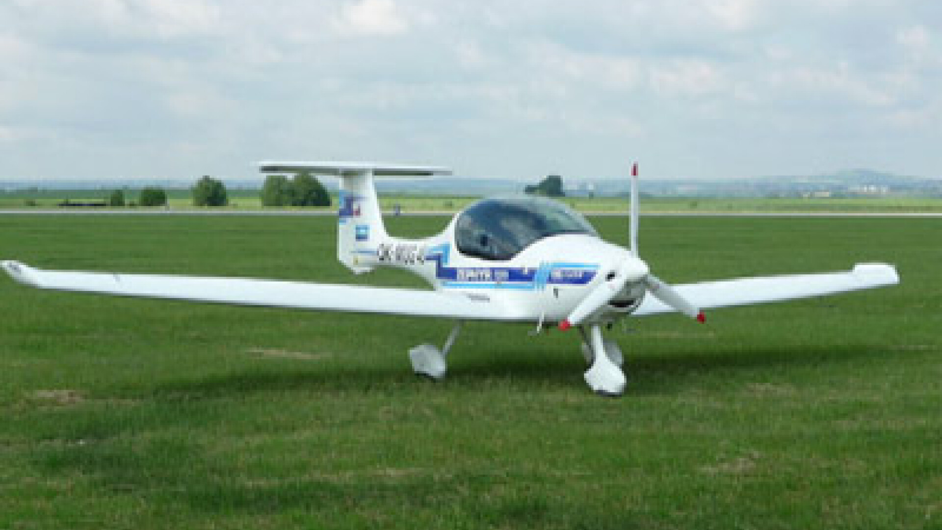 ATERIZARE fortata la Clinceni! Un avion si-a pierdut o roata - Știrile ...