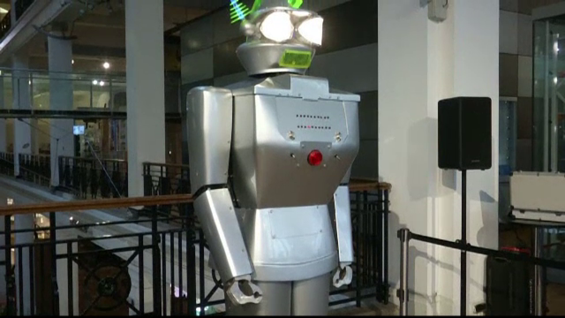 Expozitie de roboti vechi de 500 de ani, la Muzeul de Stiinta din ...