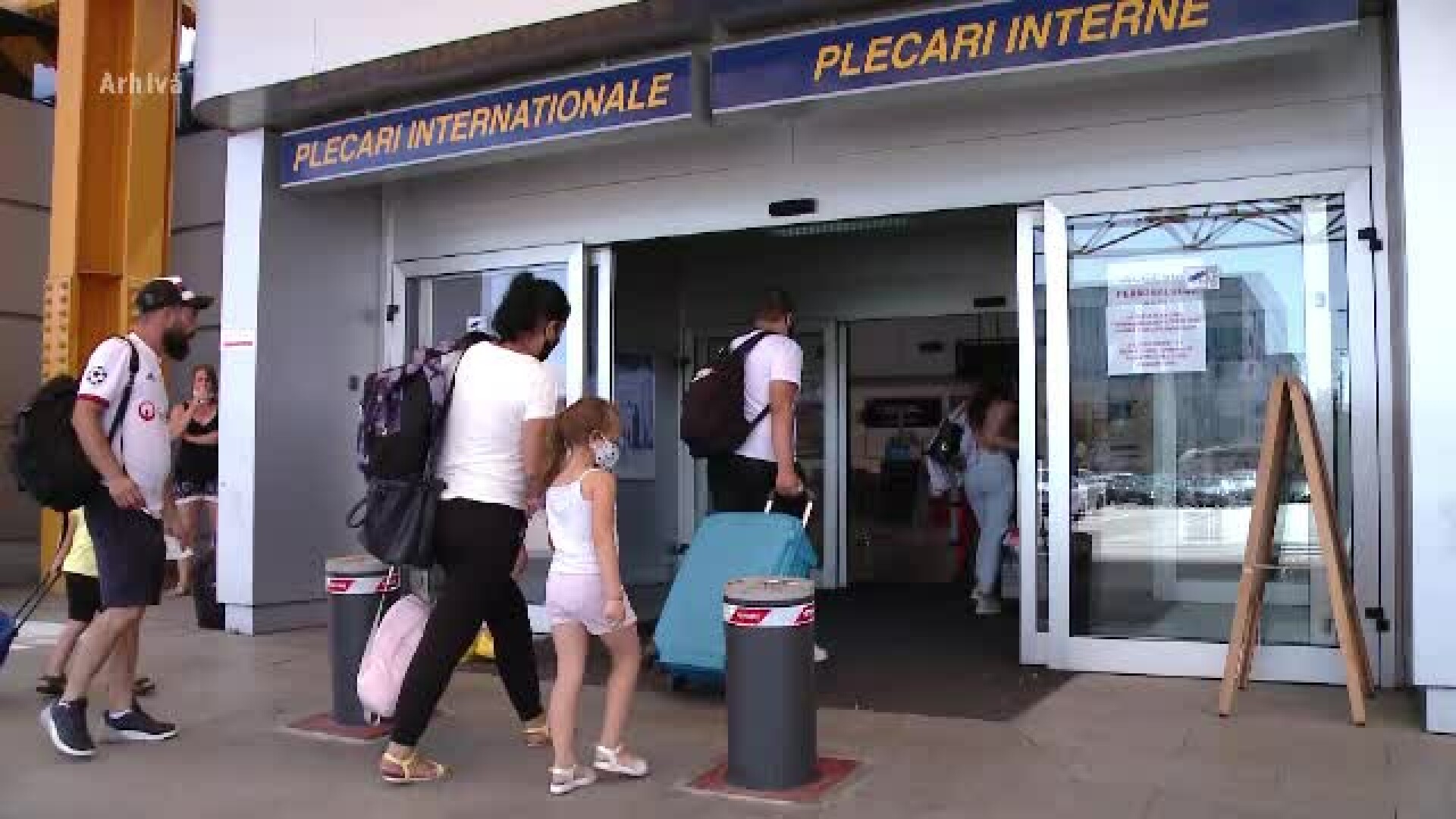 Un bărbat a prezentat un buletin fals de analiză PCR, în aeroportul din ...
