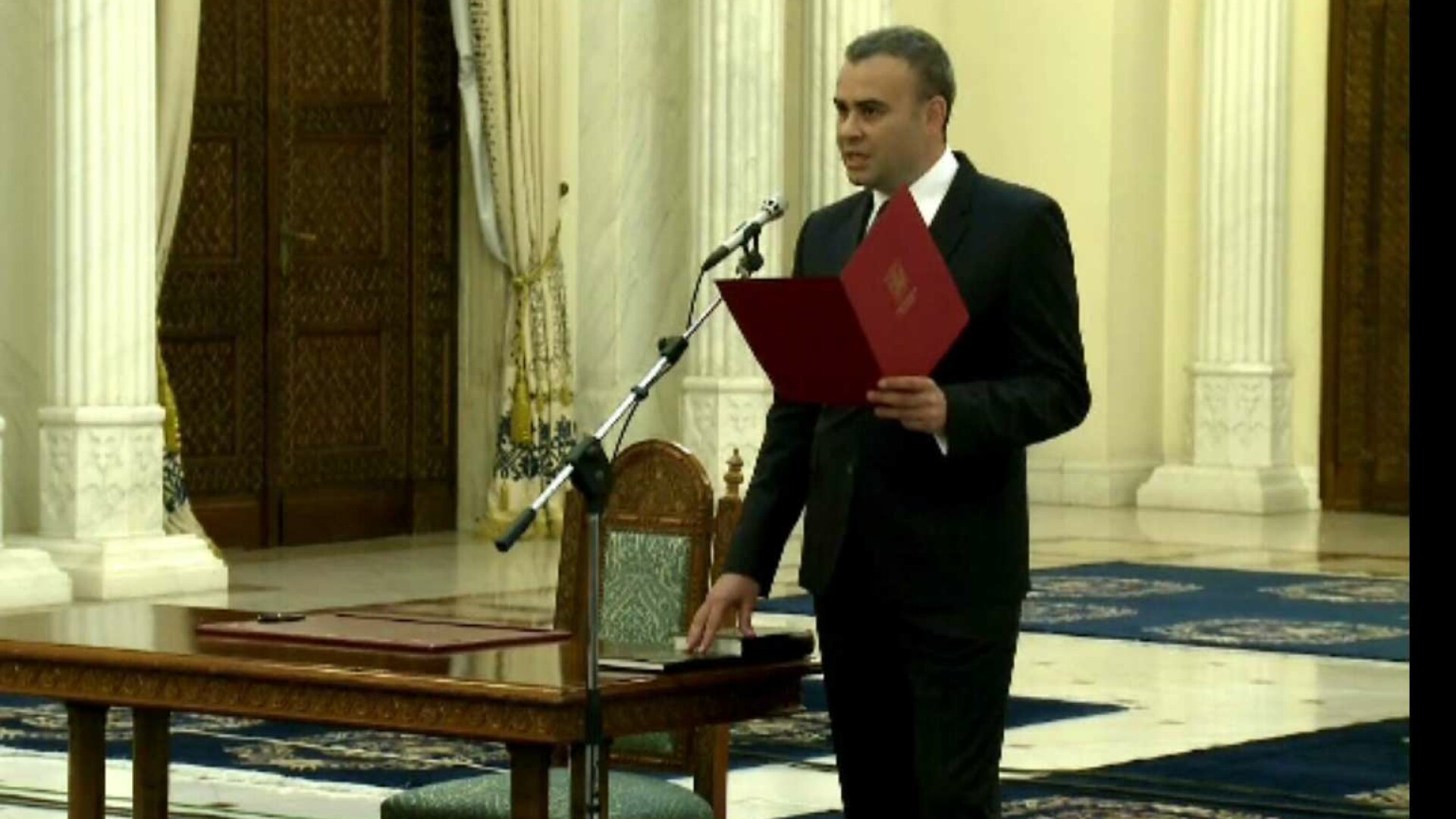 Urmărit internațional, Darius Vâlcov ar fi devenit bancher în Italia. Și-a deschis afacerea pe ...