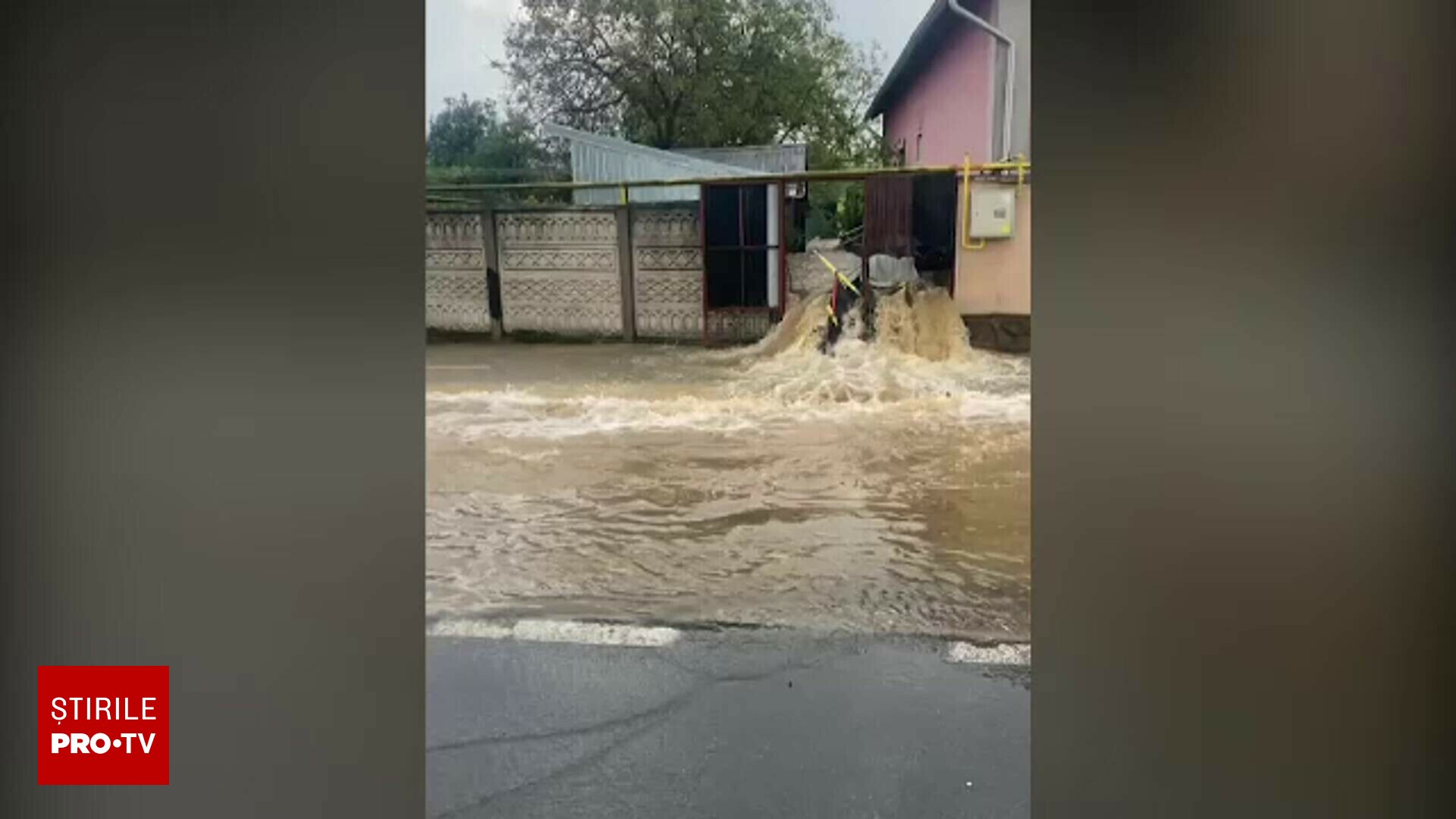 Ploile torențiale și grindina au făcut ravagii în țară. Salina Praid a ...