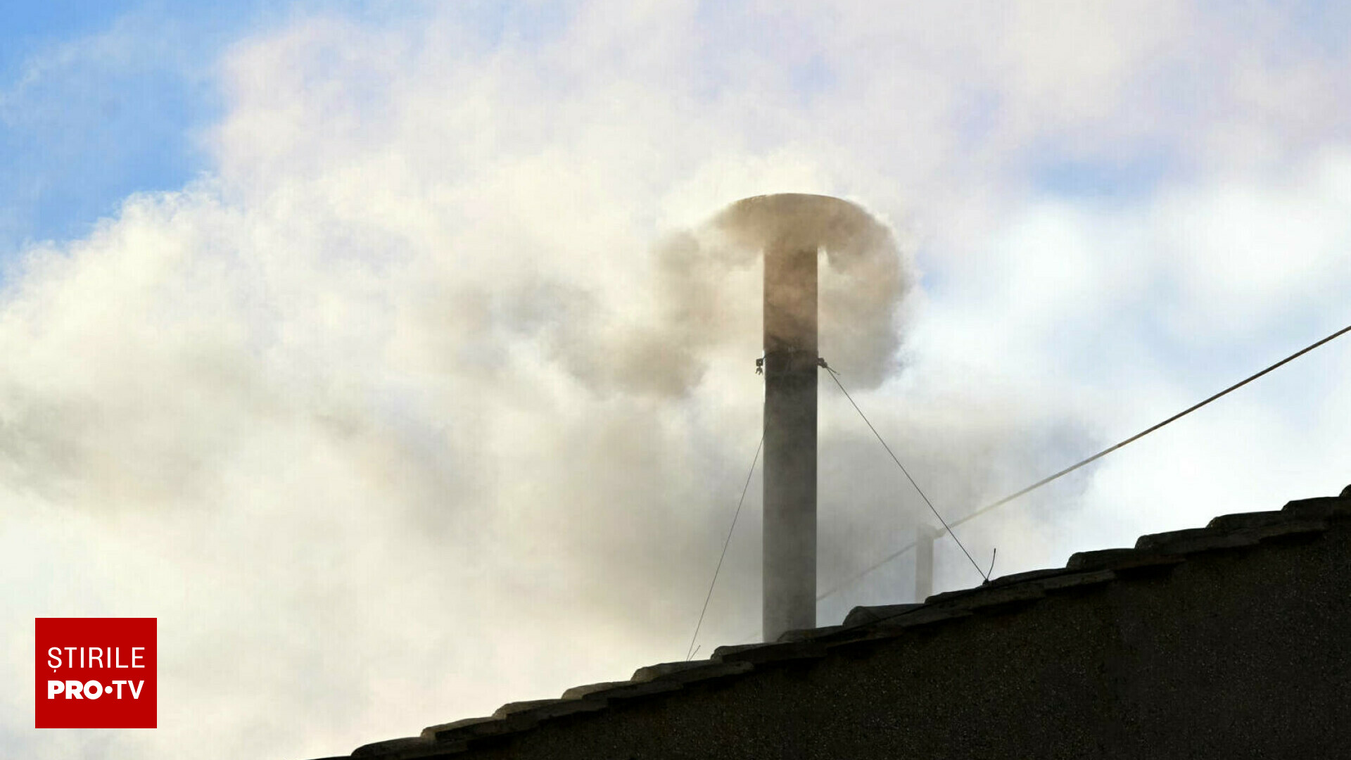 Fum alb la Vatican. A fost ales un nou Papă. VIDEO - Știrile ProTV