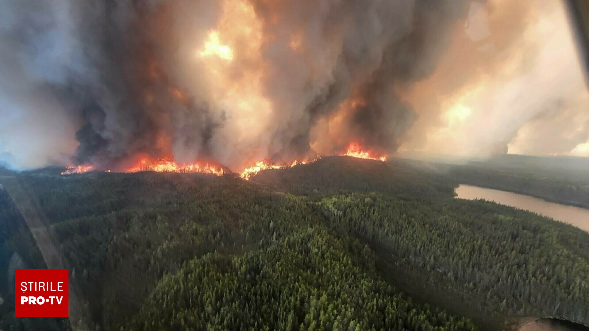 Fumul degajat de incendiile violente din Canada a ajuns în Europa. Ce ...