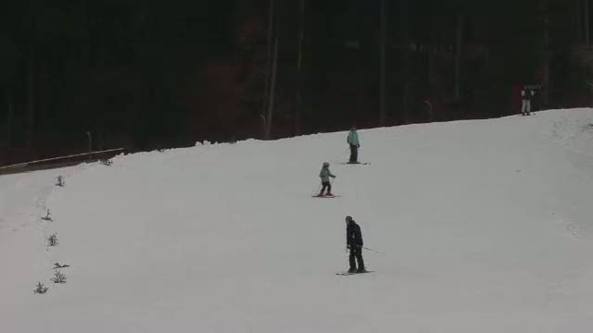 La Azuga, Predeal sau Busteni, s-a deschis sezonul pentru snow-board ...
