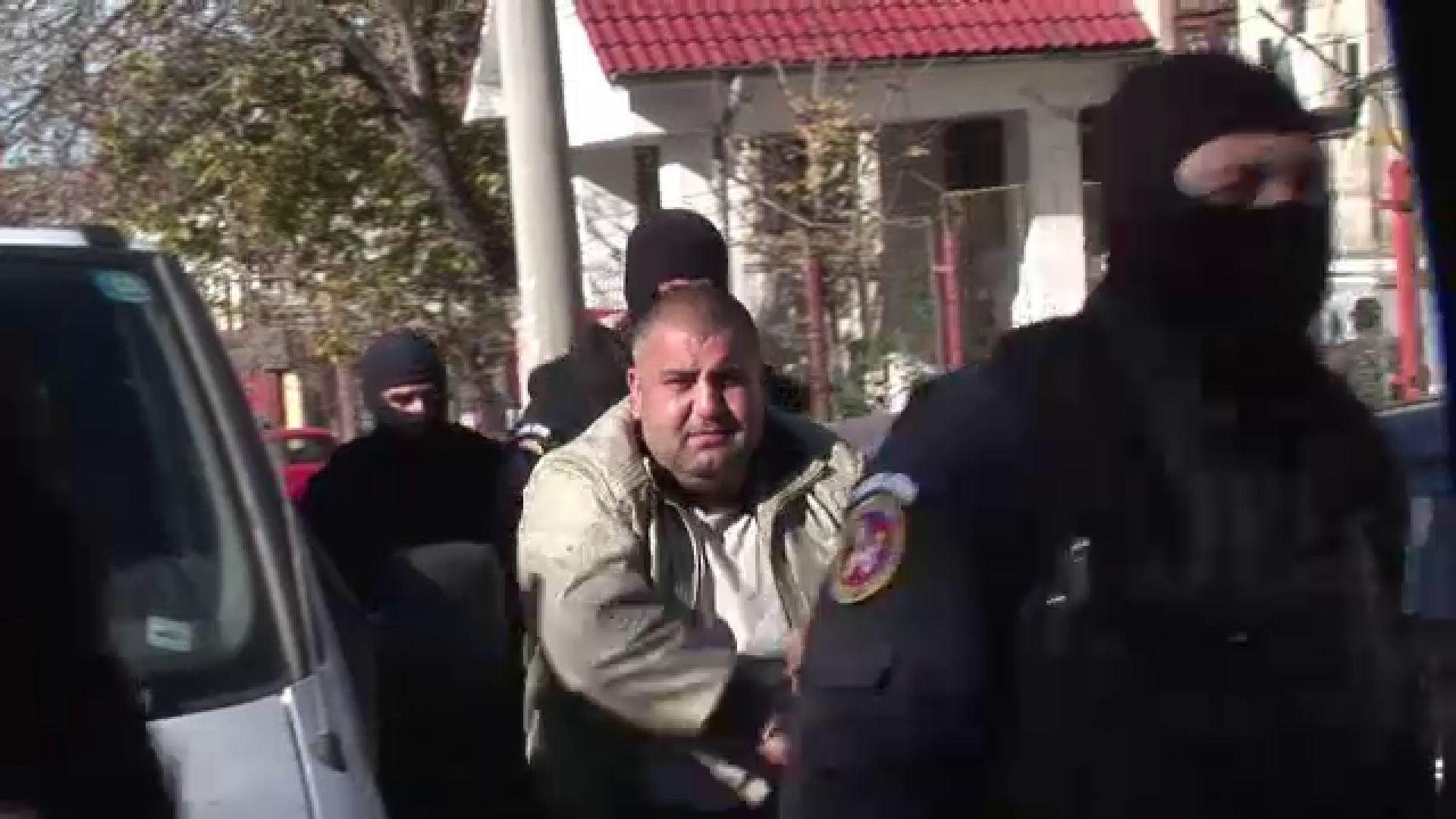 300% dobanda, incasata direct din pensiile aduse de postas. Drama ...