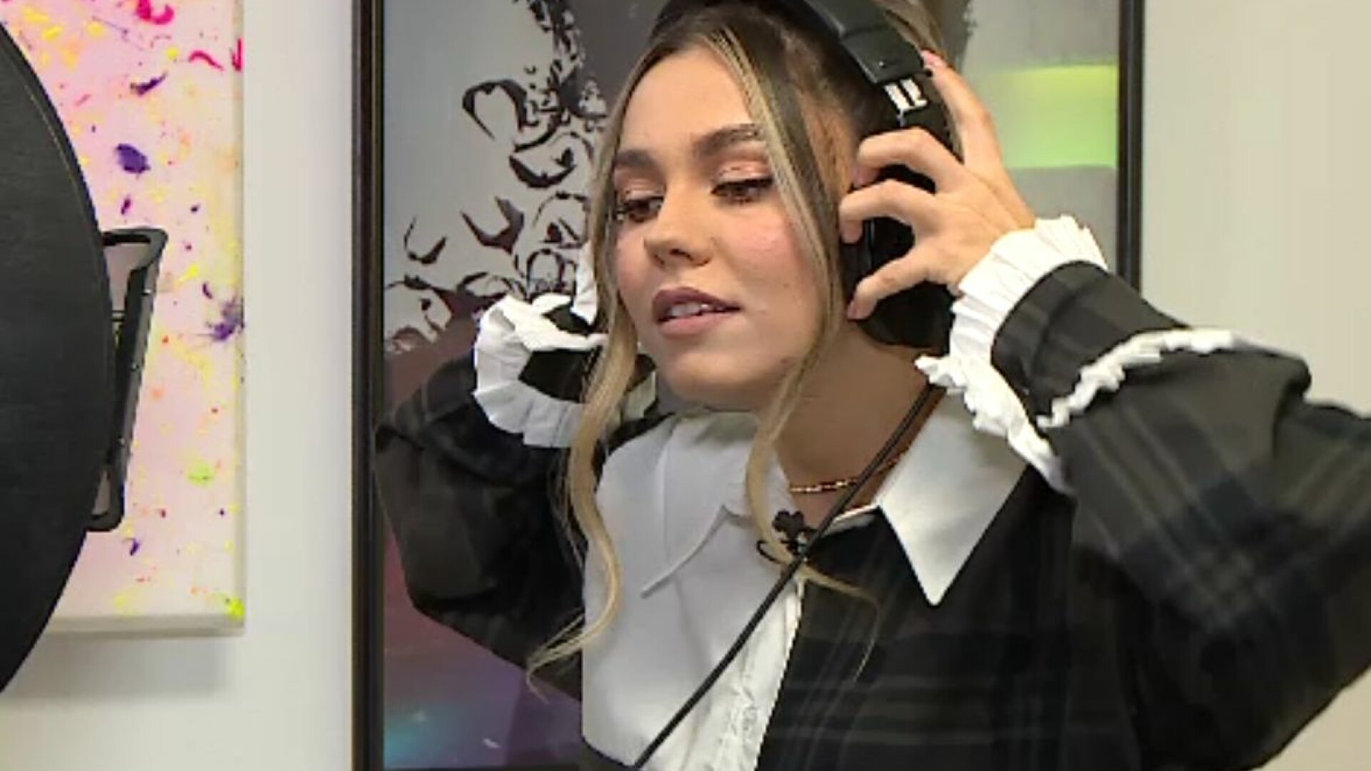 Povestea cântăreţei Mira. S-a lansat la „Vocea României” și a crescut ...