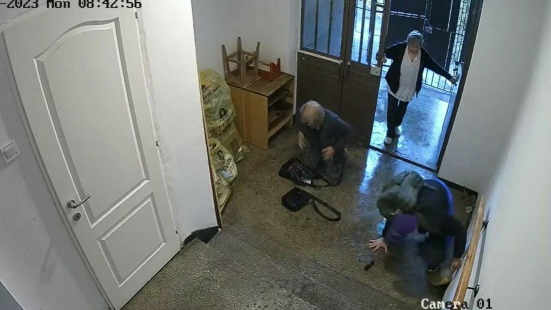 Surse: Cine este principalul suspect în cazul crimei odioase din Sectorul 6. Femeia ar fi fost ...