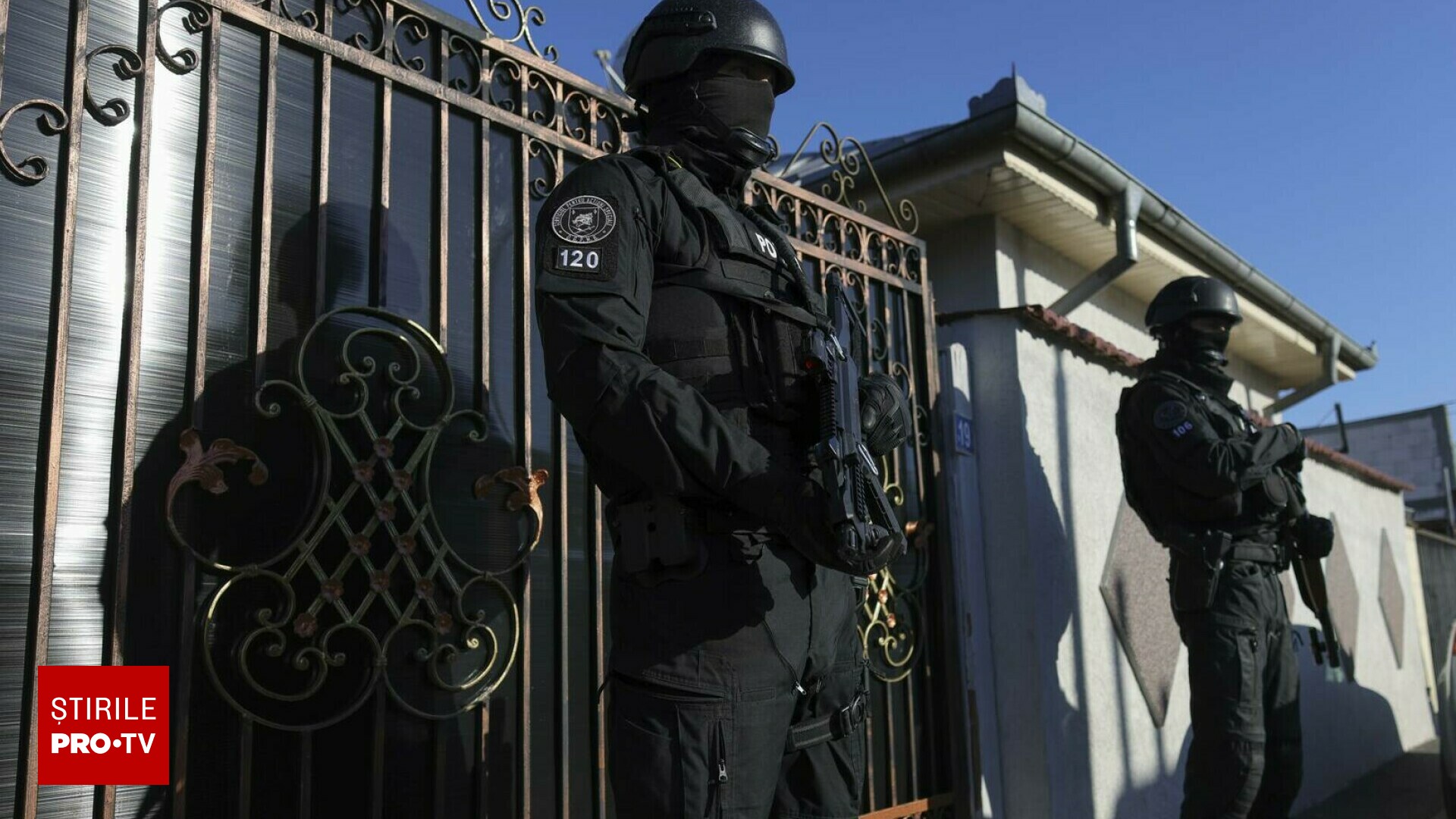 Percheziții la combinatul Sidex Galați și la șefi ai companiei. 300 de ...