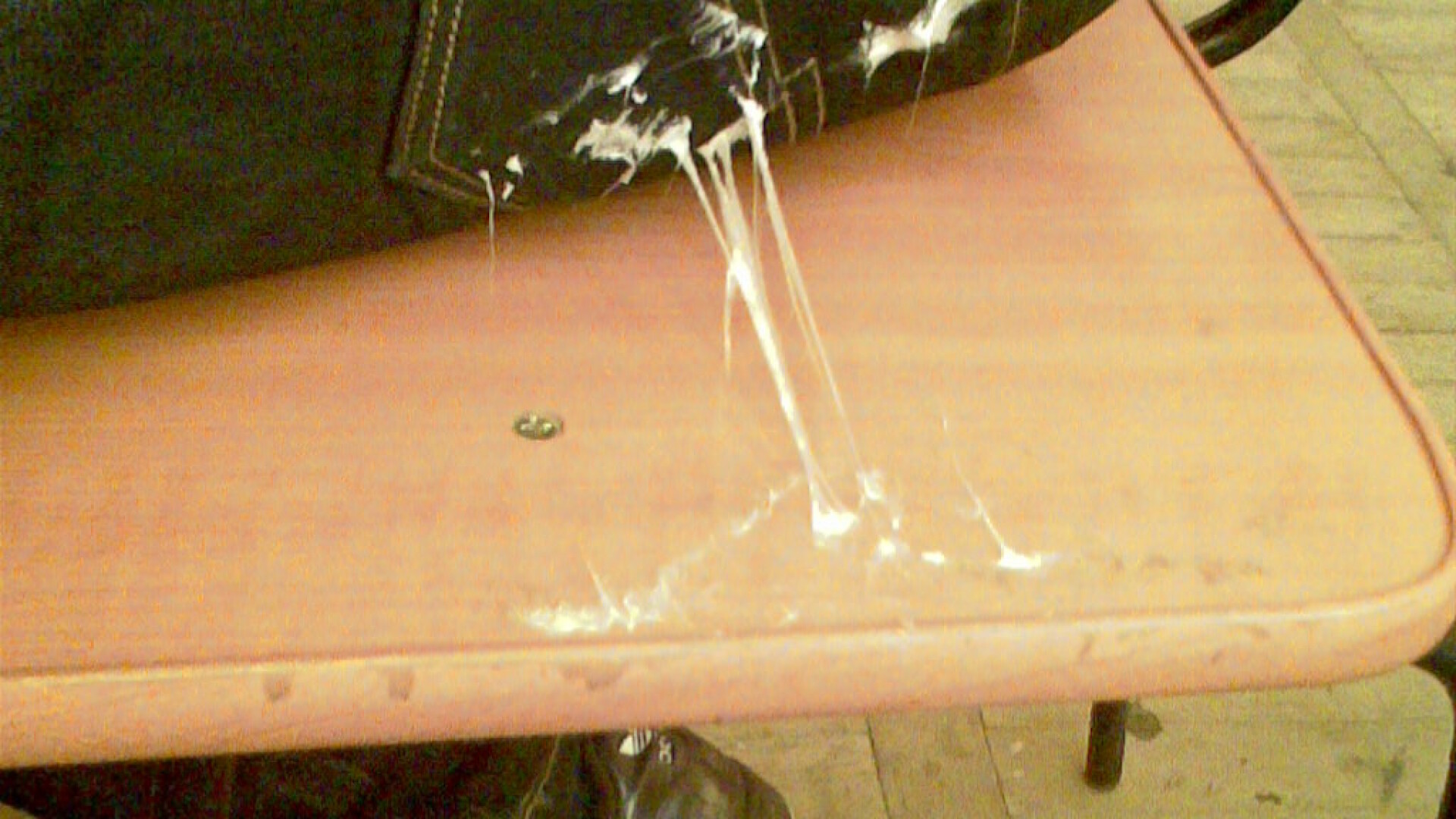 Campanie de bun simt: panouri pentru lipit guma de mestecat! - Știrile ...