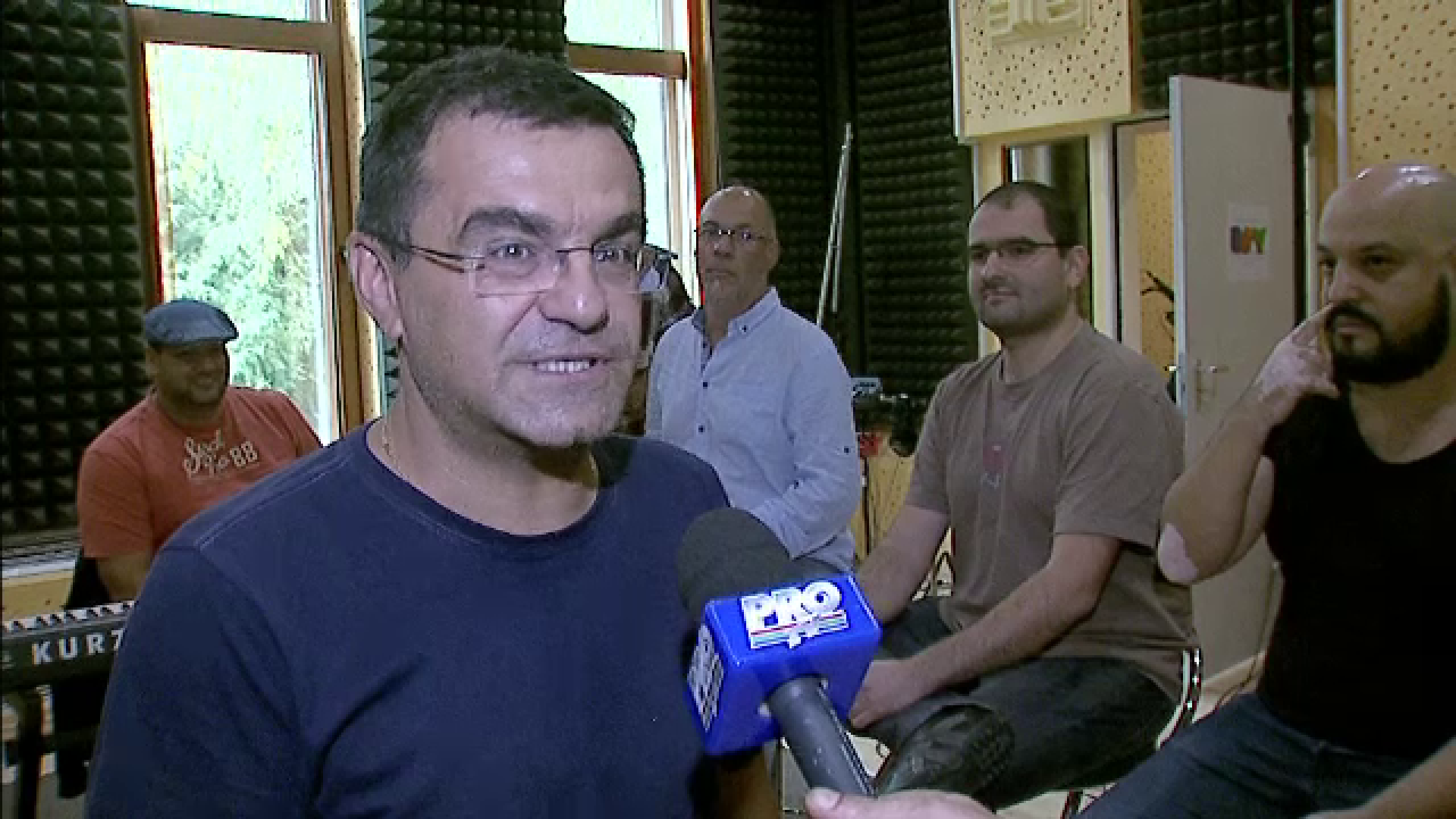 Mihai Margineanu aniverseaza 10 ani de cariera muzicala cu un album nou ...