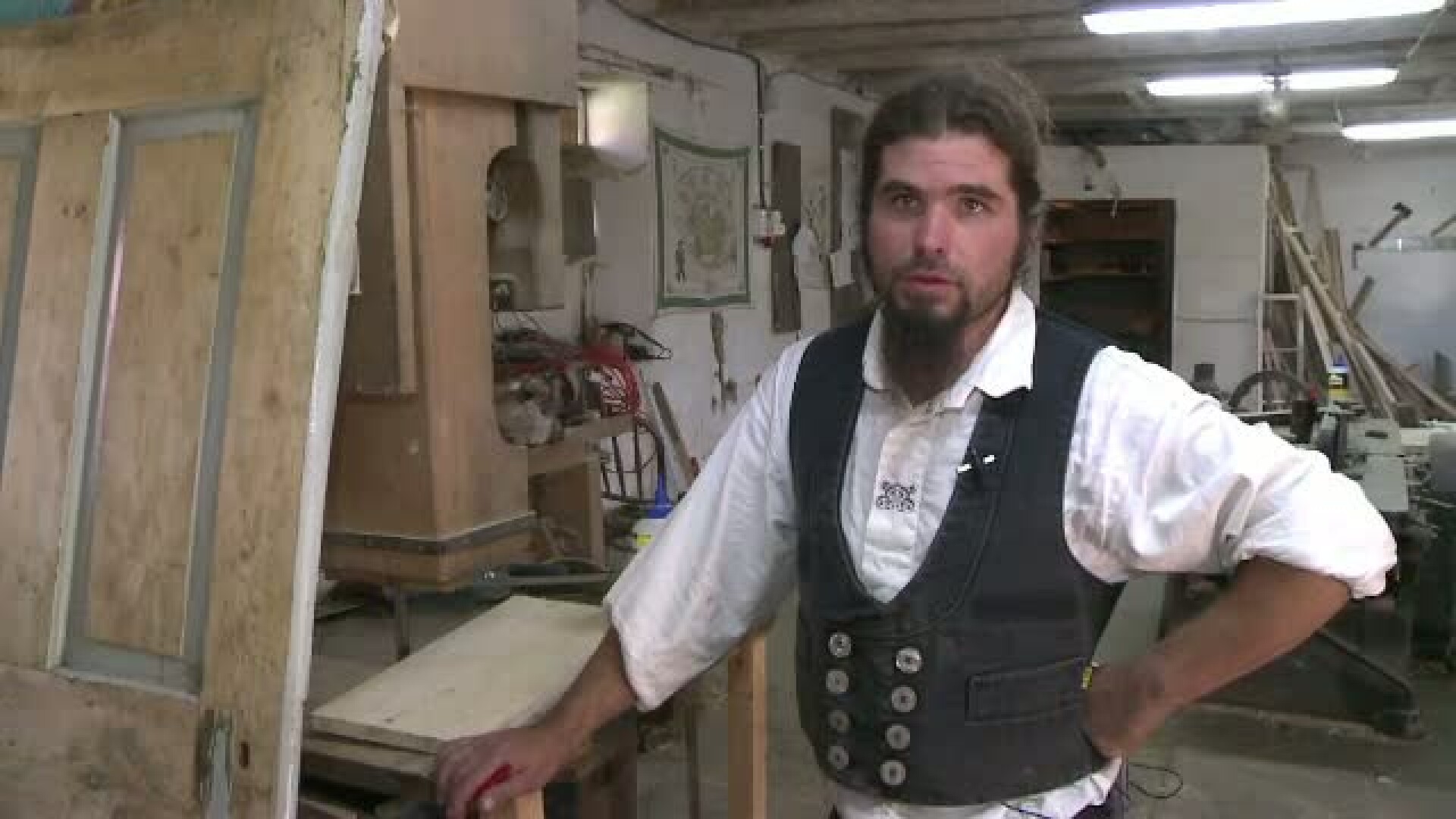 S-a mutat din Germania in Sibiu si a devenit cel mai cautat dulgher din ...