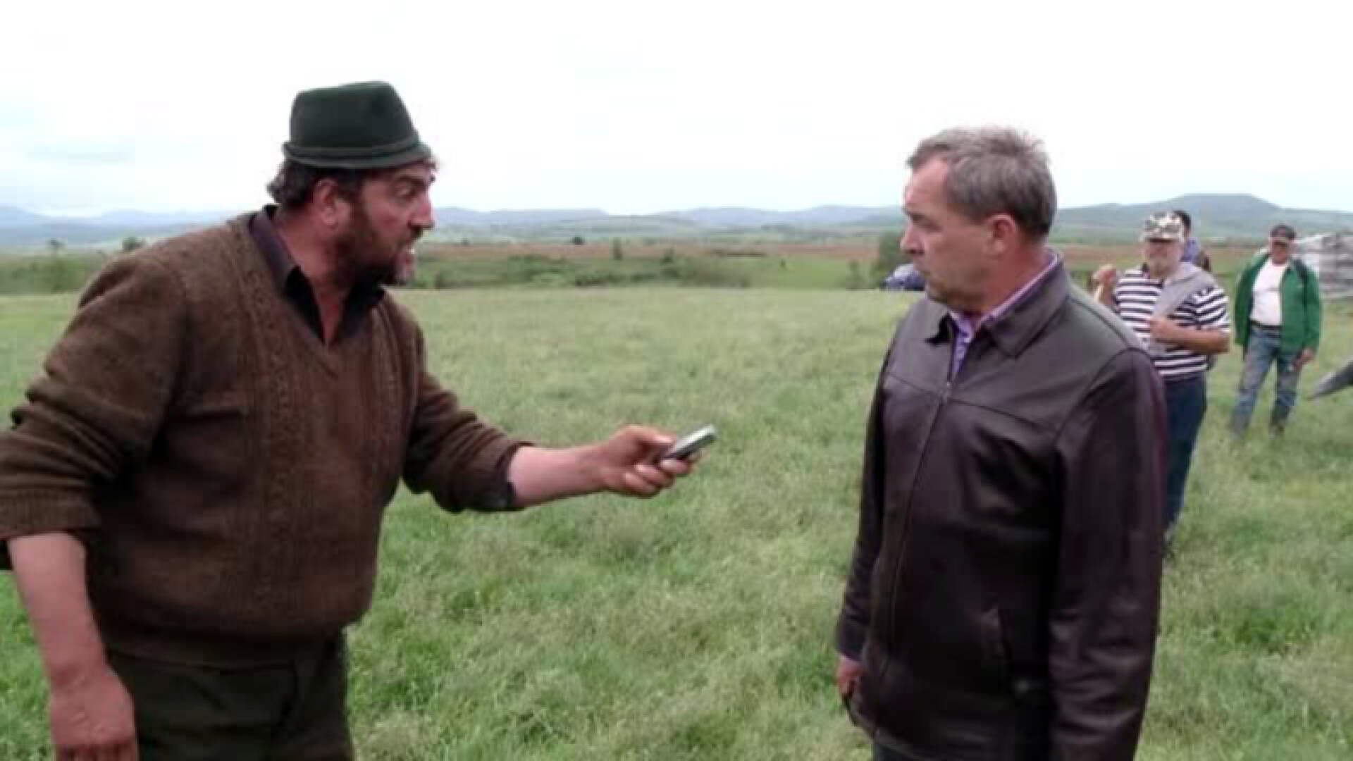 Banii europeni pentru pasuni declanseaza conflicte ca-n "Miorita ...