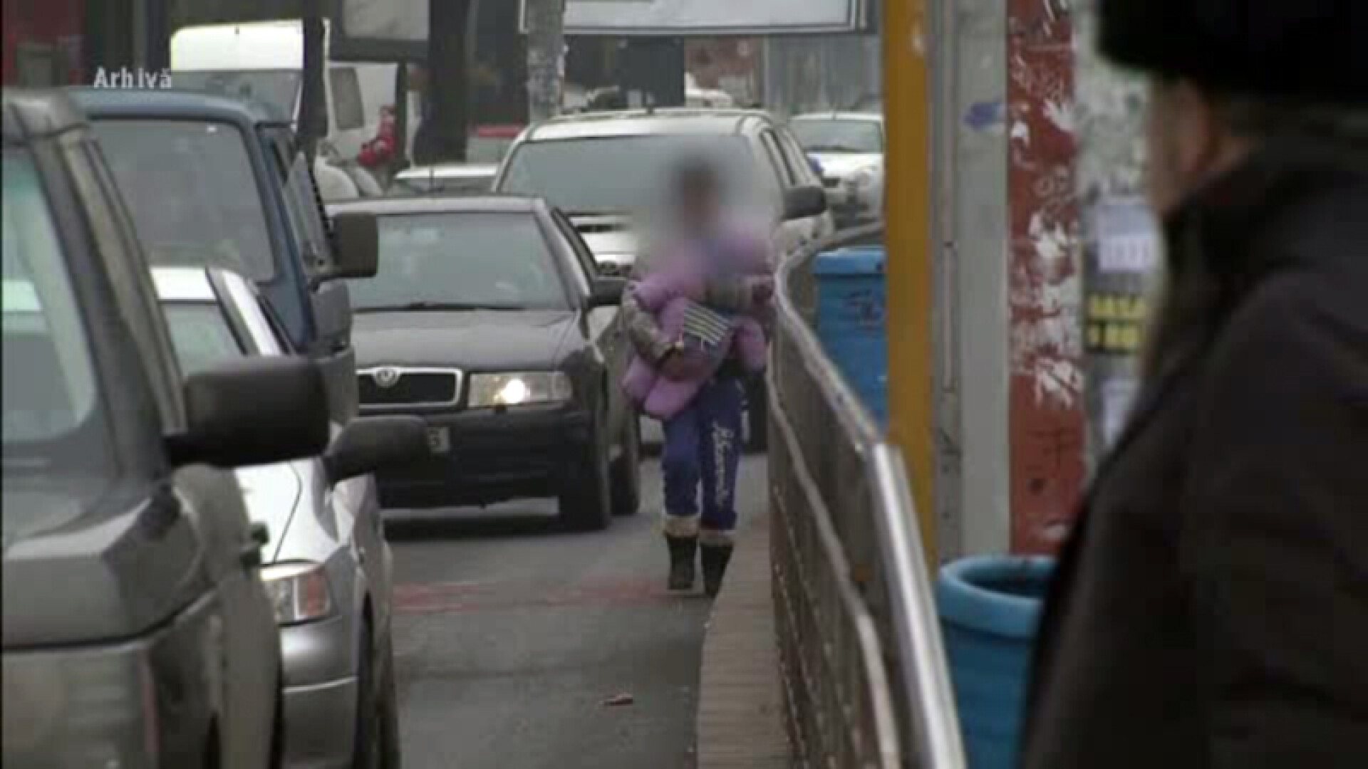 Tot mai multe minore din Romania sunt racolate de pe Facebook pentru a ...