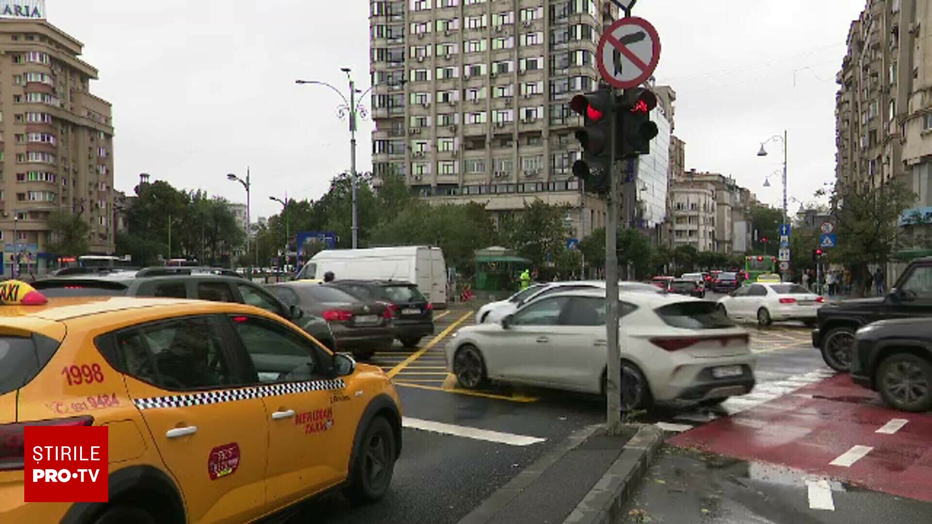 Marcajul care va apărea în marile intersecții din București. Ce trebuie ...