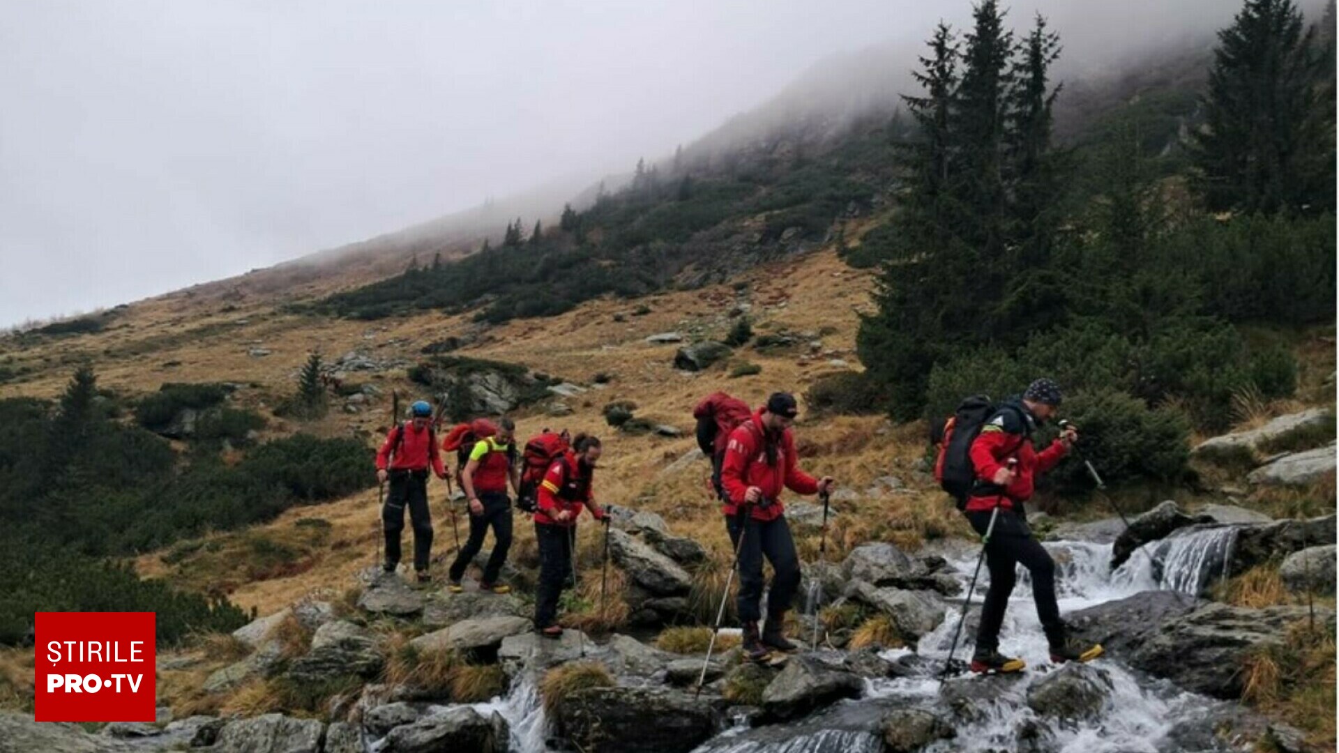 Încă un bărbat a murit pe munte, în Făgăraş, după ce a căzut 500 de ...