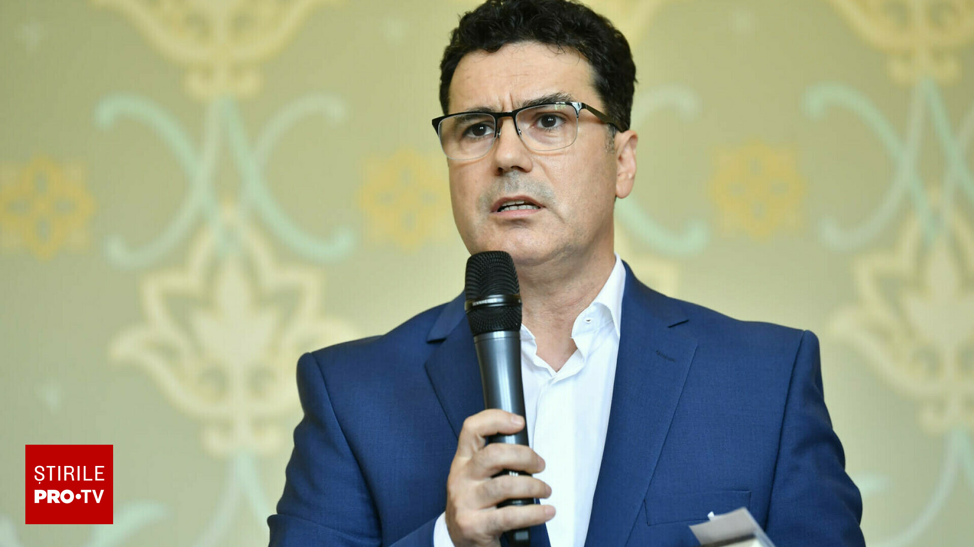 Rector SNSPA: Luna de miere s-a încheiat pentru cei de la putere. Să ne ...