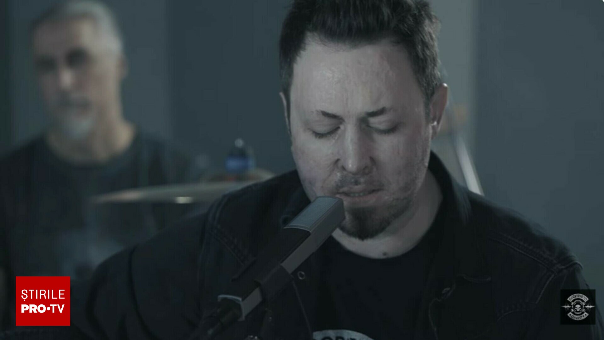 VIDEO. Prima apariție publică a solistului formației Goodbye To Gravity ...