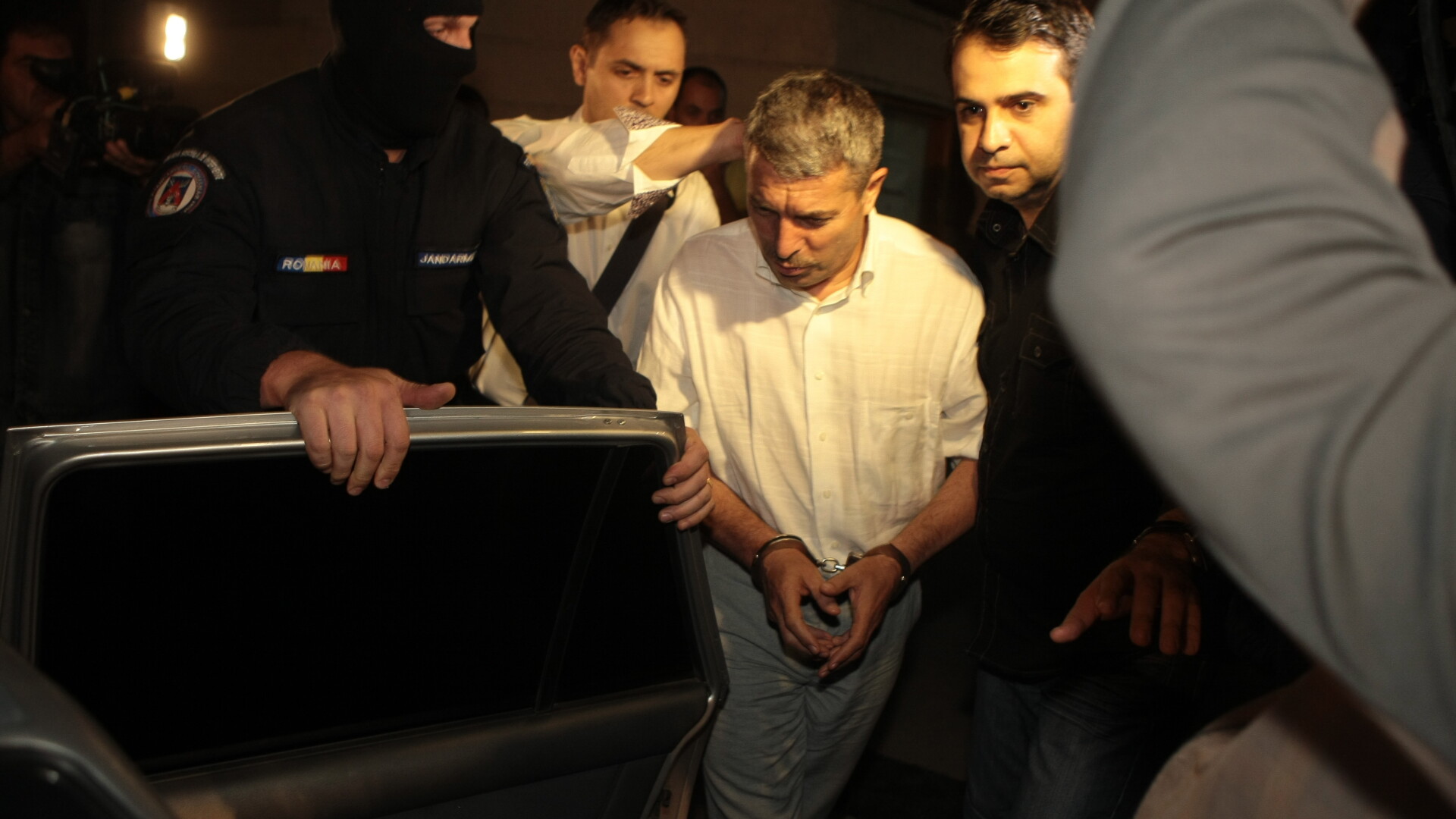 Vasile Avram si omul de afaceri Sorin Terbea au parasit sediul DNA cu ...