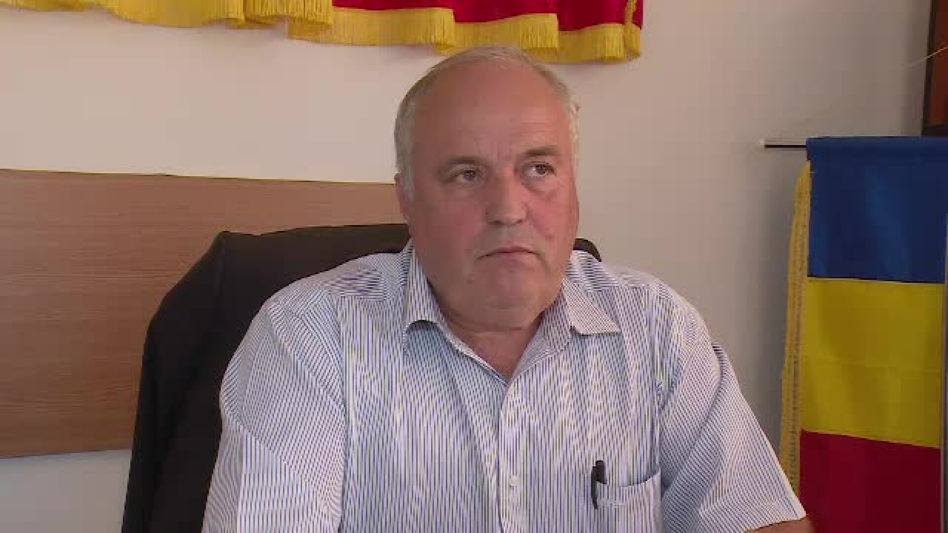 Un primar din Arad trimite asistaţii social la interviuri. "Primesc ...