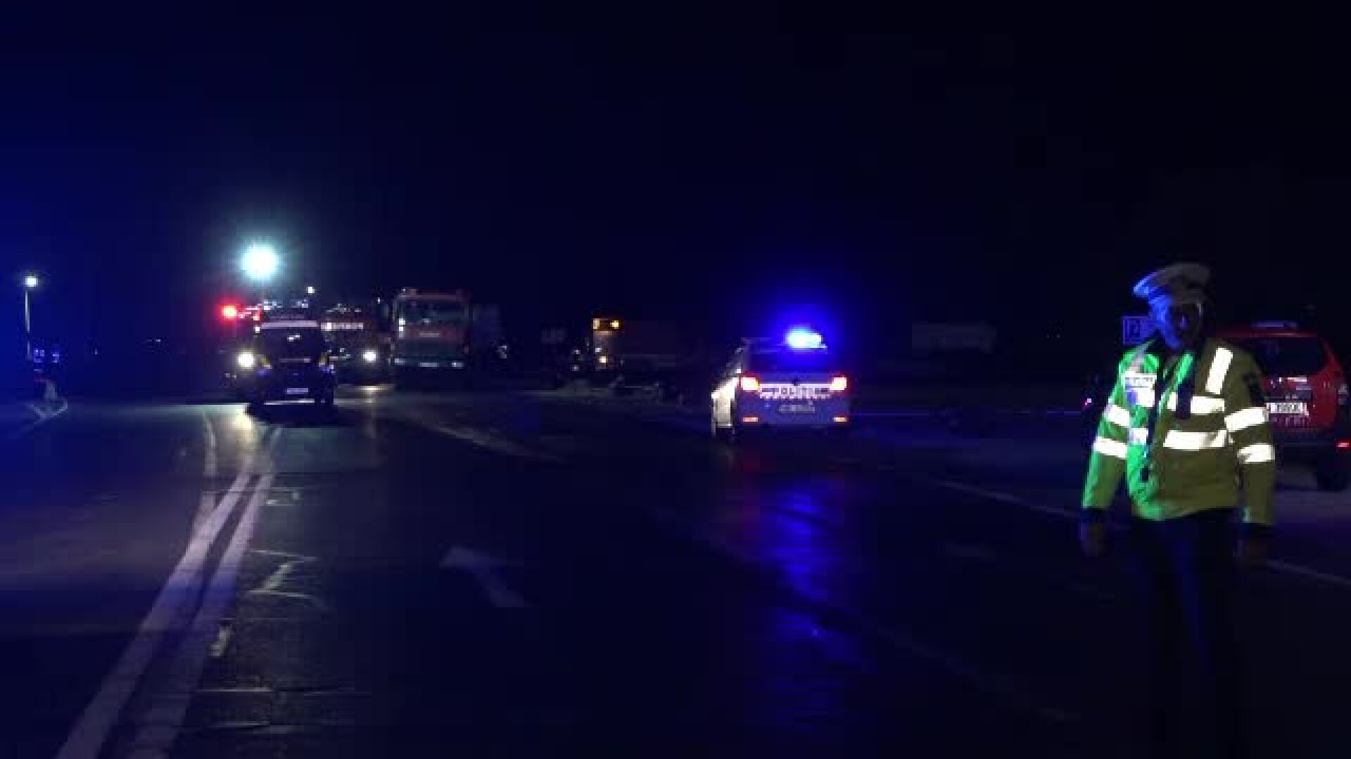 Risc ridicat de explozie. O cisternă cu o substanță periculoasă s-a ...