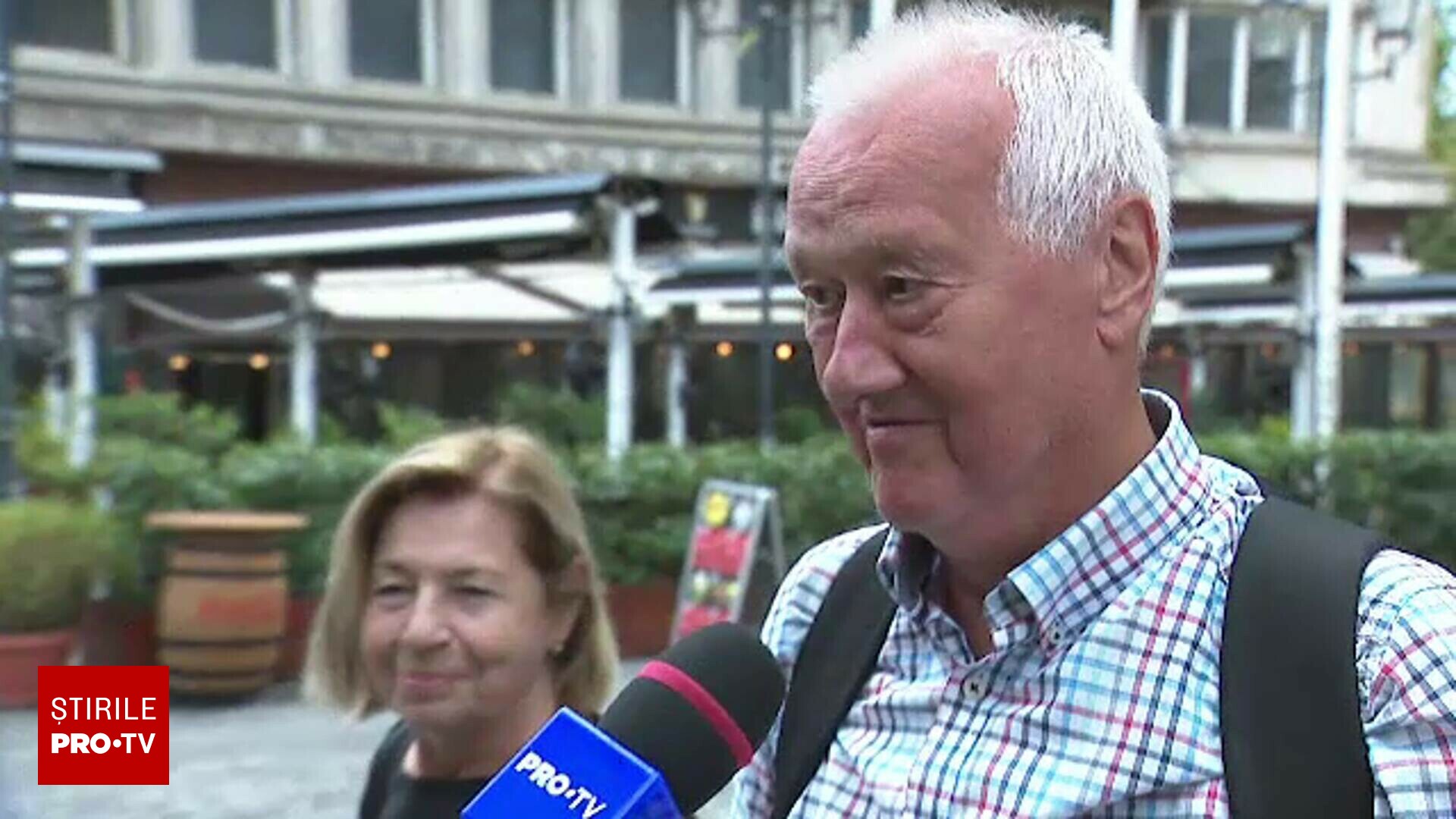 Reacția unor turiști străini după ce au ajuns în centrul istoric al Bucureștiului. „Da, este o ...