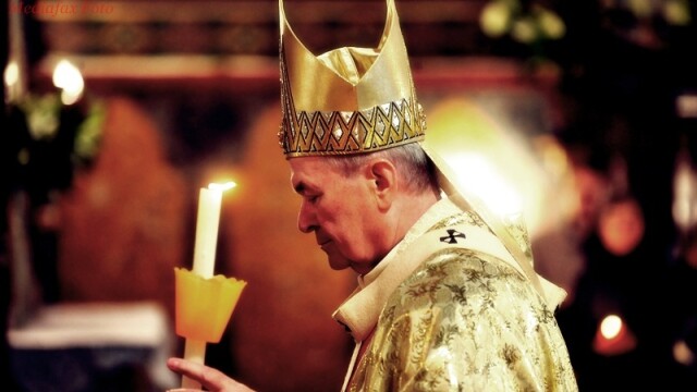 Noaptea Invierii in imagini. GALERIE FOTO de la ortodocsi si catolici ...