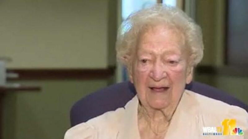 "Munca ma tine in viata". La 100 de ani nu vrea sa se retraga ...