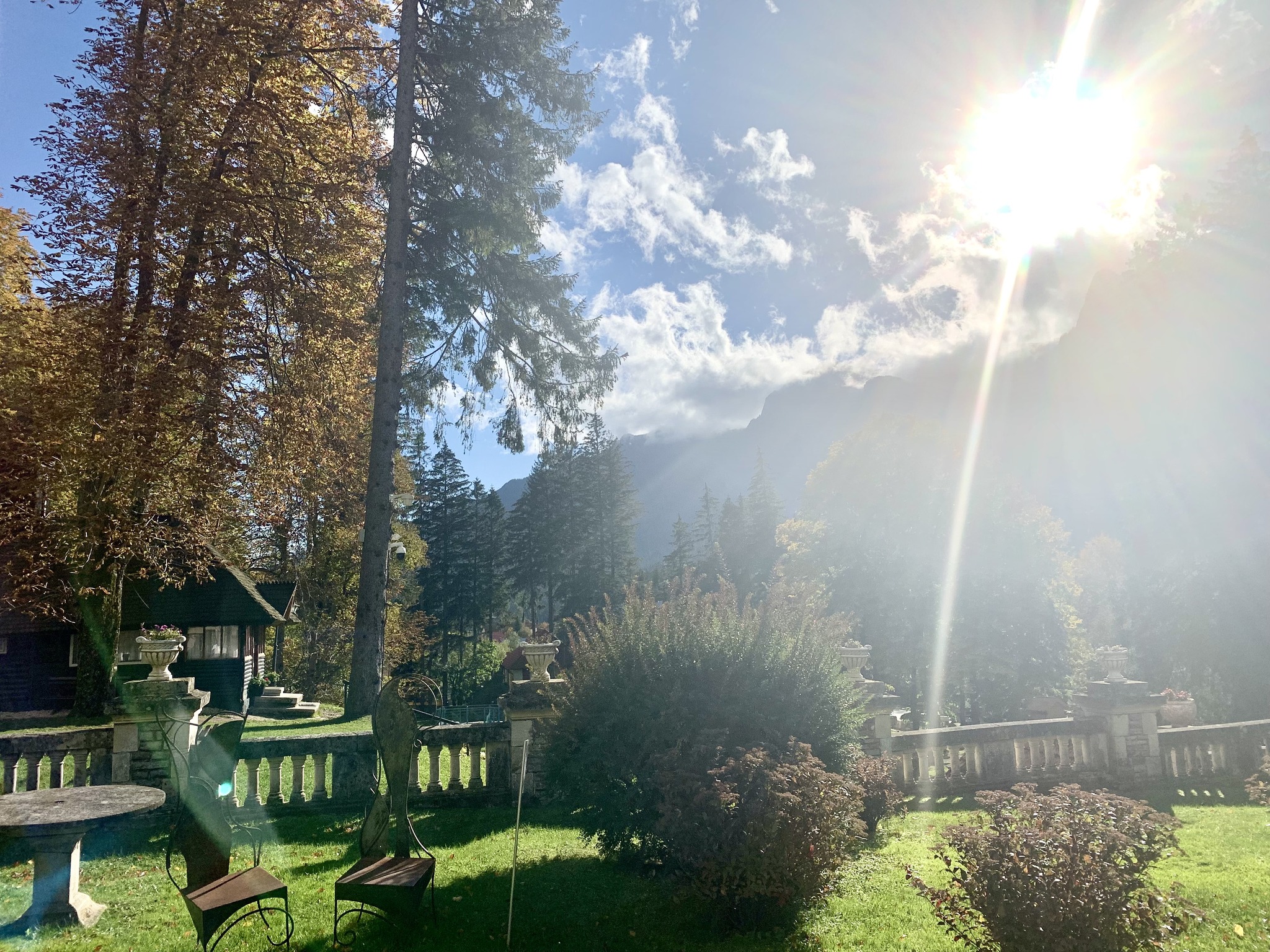 Castelul Cantacuzino din Bușteni a ajuns în presa internațională, după ...