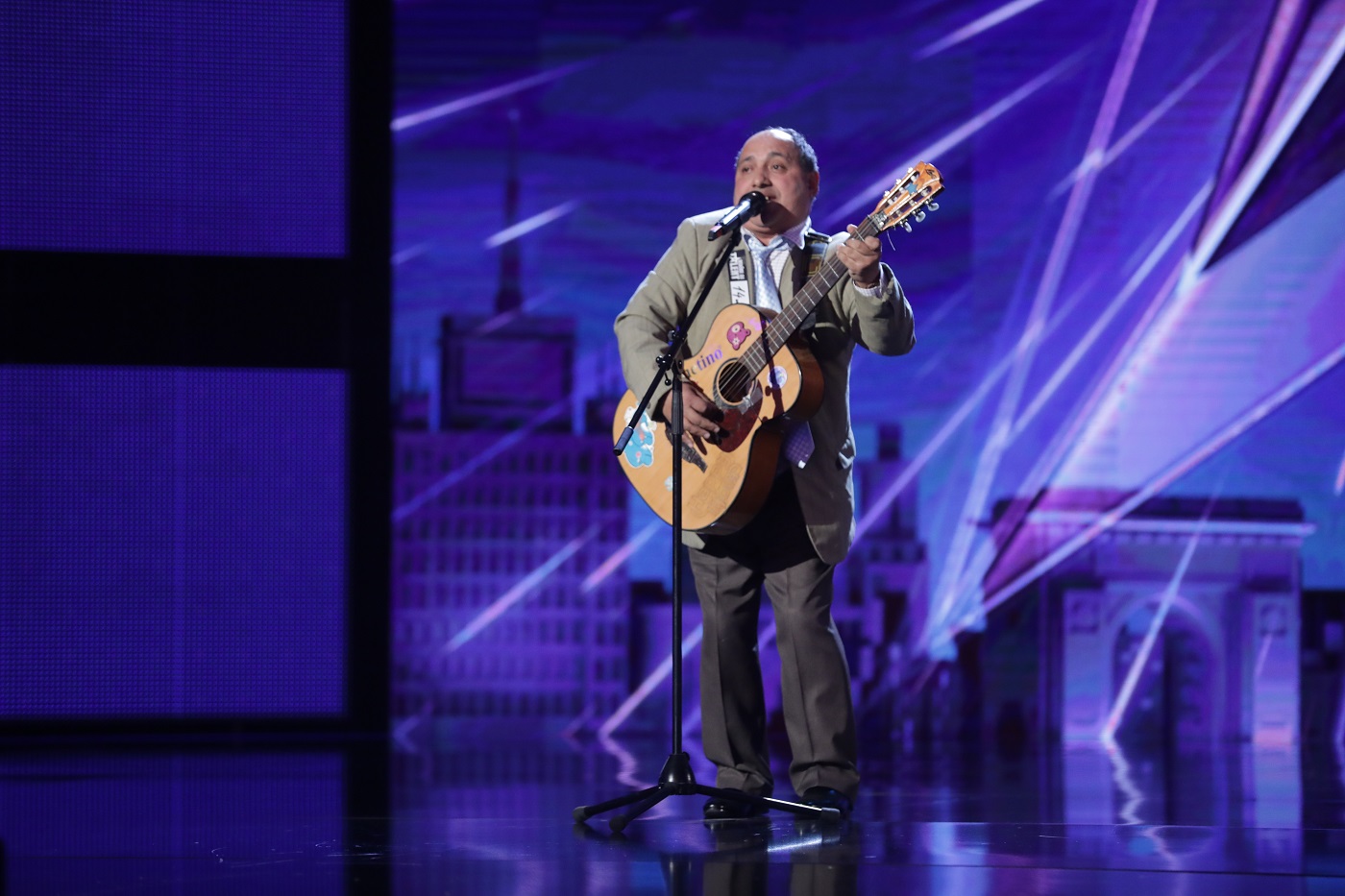 Gigel Frone s-a întors la ”Românii au talent” ca un super star ...
