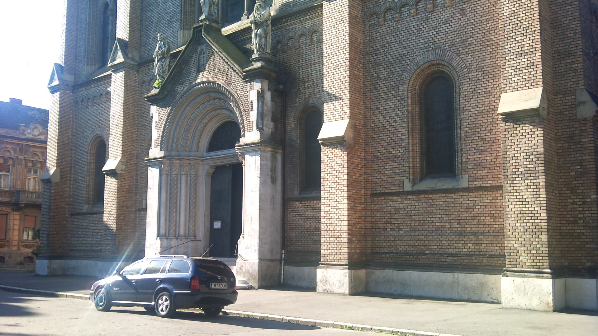 Cel mai vechi monument din Timisoara, mutat in Piata Romanilor. Istoria ...