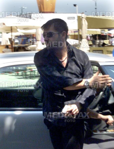 Vezi cati bani "sparge" Alex Erbasu pe luna! - Stirileprotv.ro