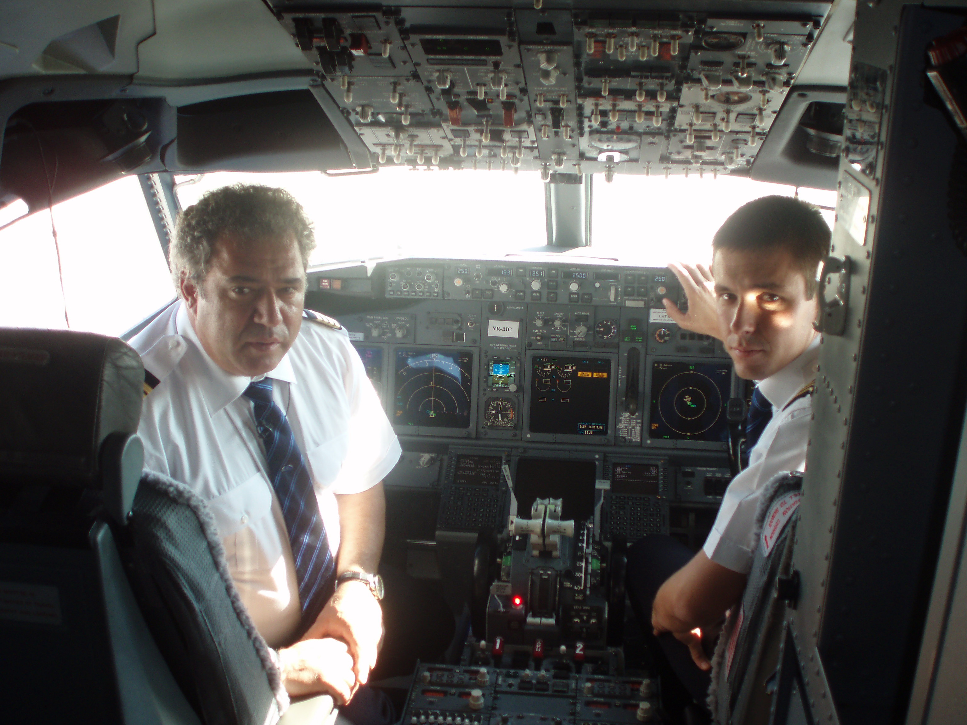 Adrian Iovan face o demonstratie de pilotaj la Pro Motor! - Stirileprotv.ro